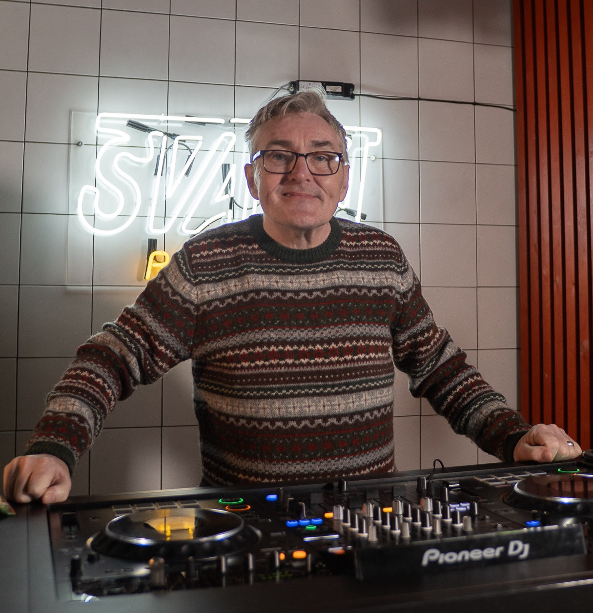 Bernie Connor – Svara Radio